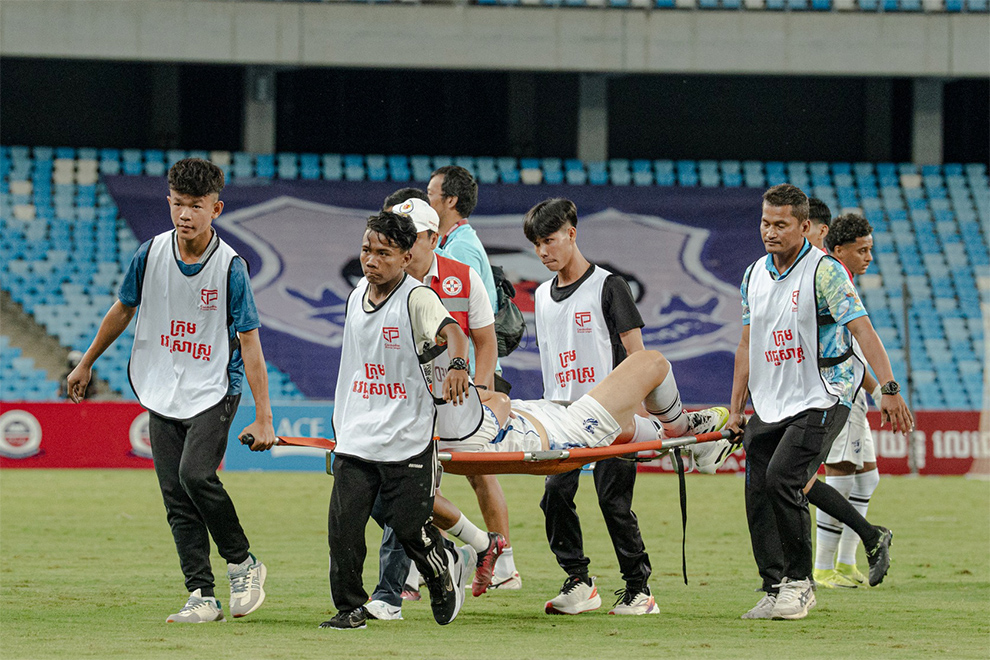 The Phnom Penh Post | Foreign player suffers broken bone as Svay Rieng ...