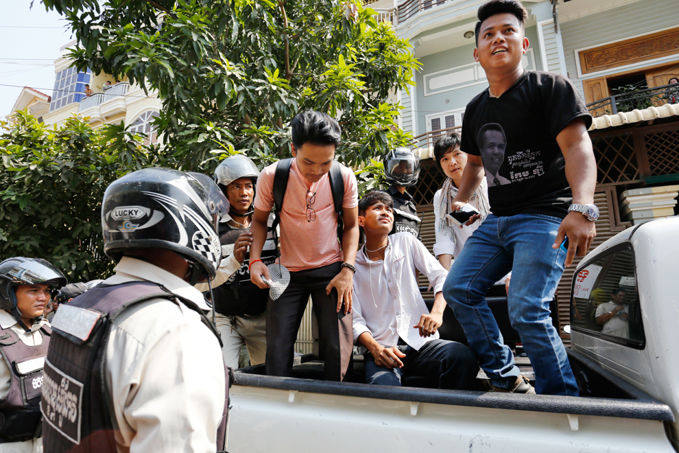 Group to abide by deal, will not screen Ley doc | Phnom Penh Post