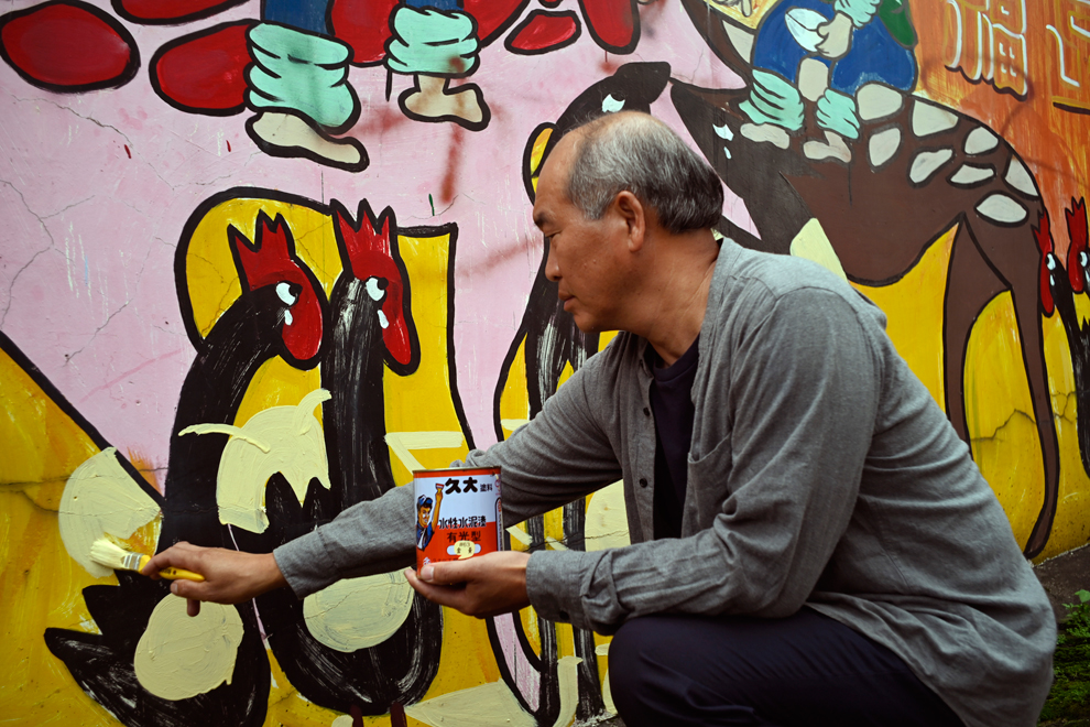 Taiwanese ‘graffiti village’ draws crowds, eases elderly loneliness ...