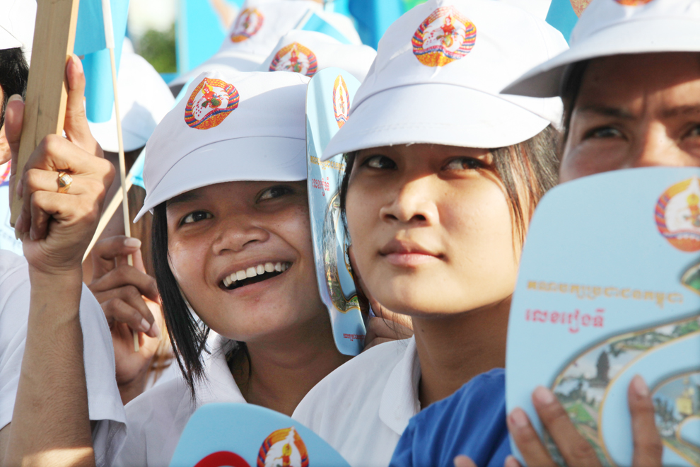 Pro-CPP unions rally en masse | Phnom Penh Post
