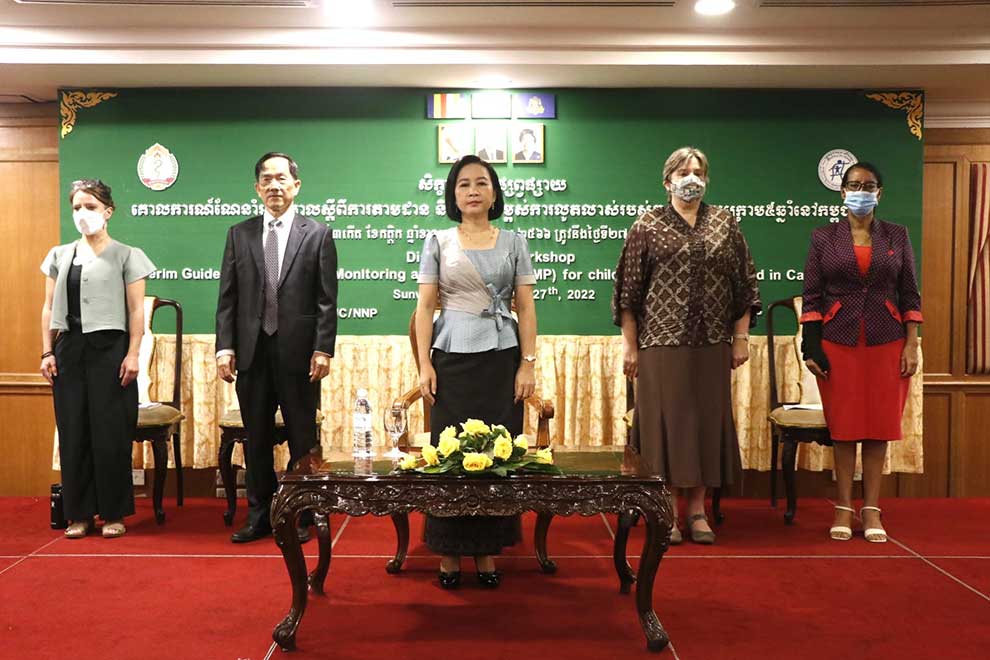 The Phnom Penh Post | Gov’t issues first-of-a-kind child development guide for under 5s