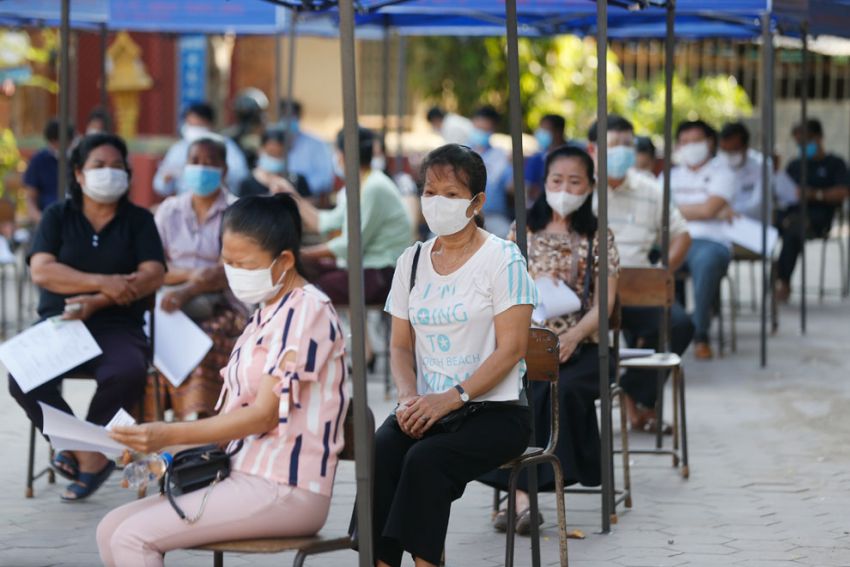 The Phnom Penh Post | Education ministry officials set for Covid ...