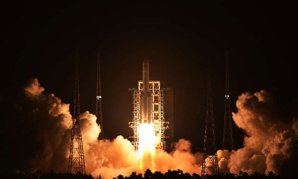 Long March 5B rocket makes maiden flight | Phnom Penh Post