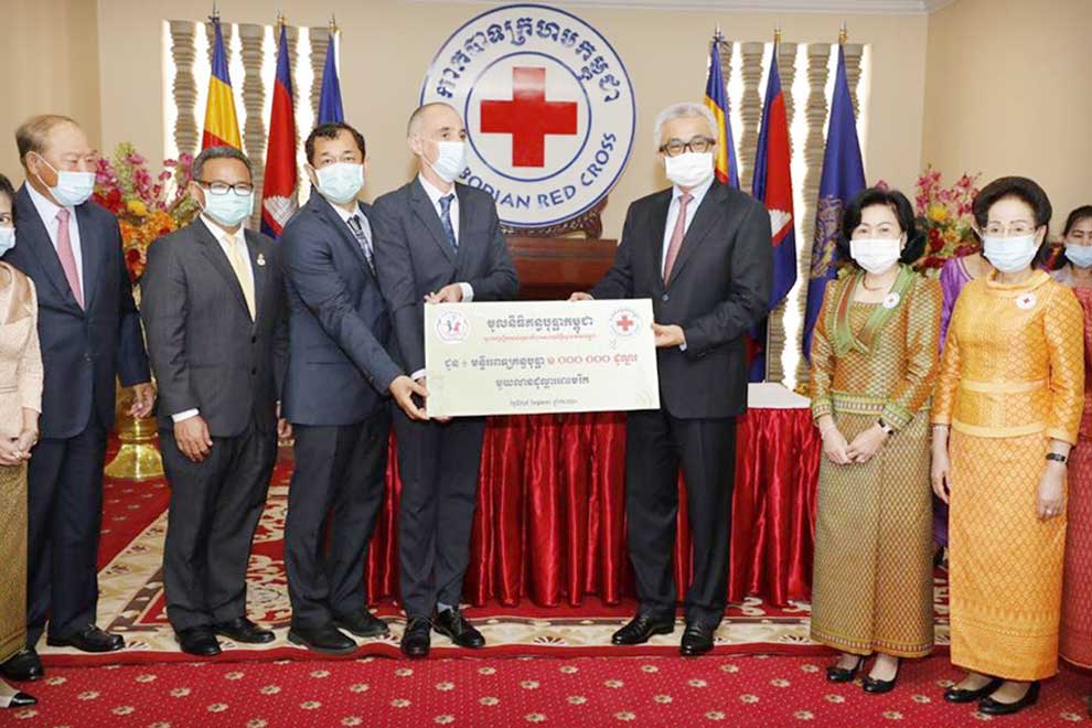Red Cross gives $1 million to Kantha Bopha Foundation | Phnom Penh Post
