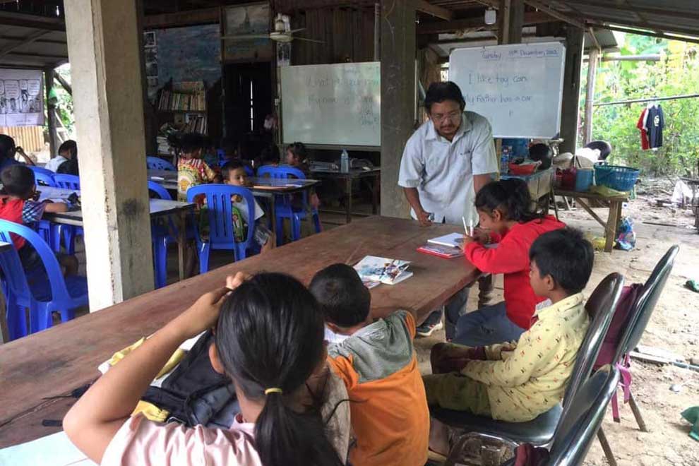 The Phnom Penh Post | Journalism lecturer opens Kampong Cham language ...