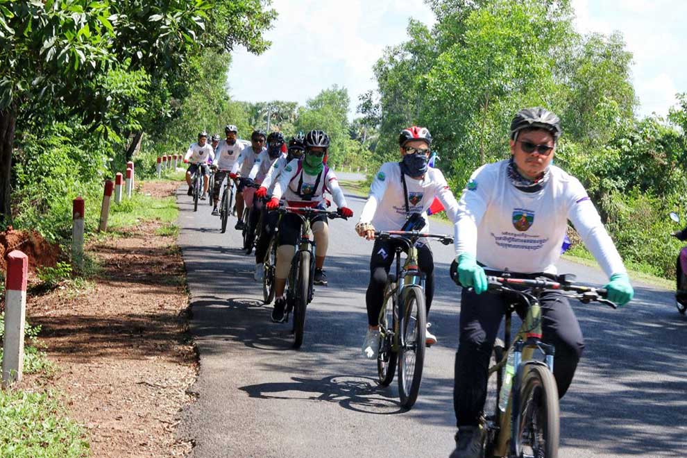 The Phnom Penh Post | Ministry holds International Youth Day cycling ...