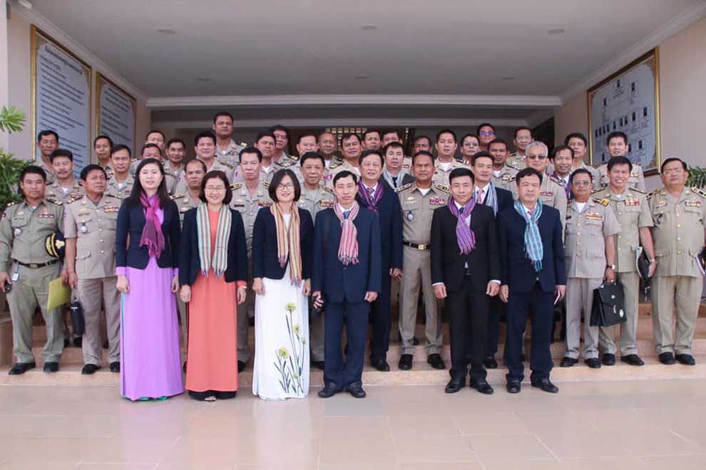 The Phnom Penh Post | Phnom Penh police chief requests training ...