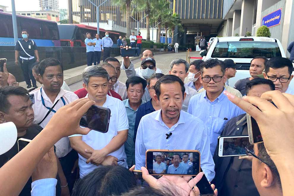 The Phnom Penh Post | PM to meet with Candlelight Party leaders post ...