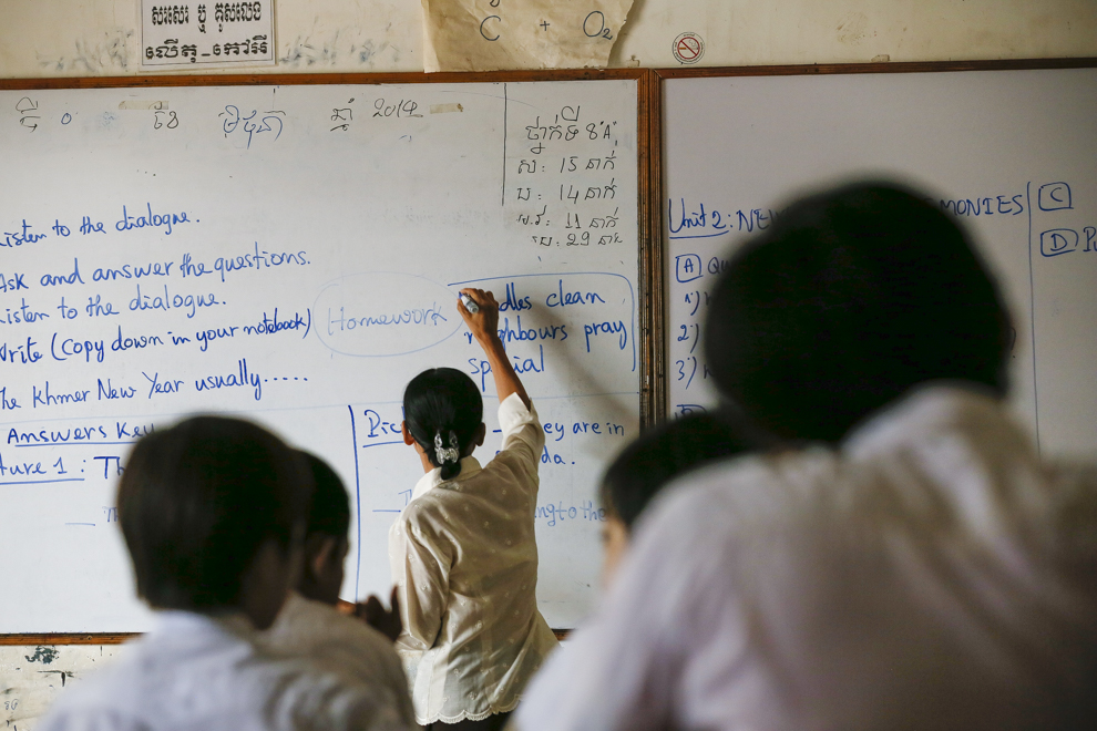 English skills lagging behind global trend | Phnom Penh Post