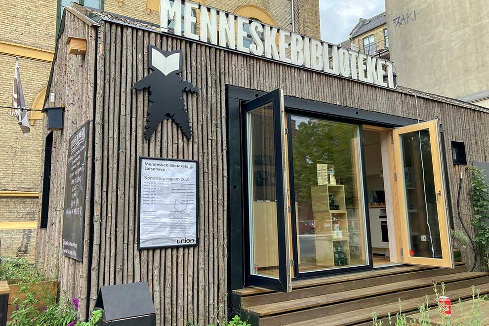 The Phnom Penh Post | Every person is an open book at human library