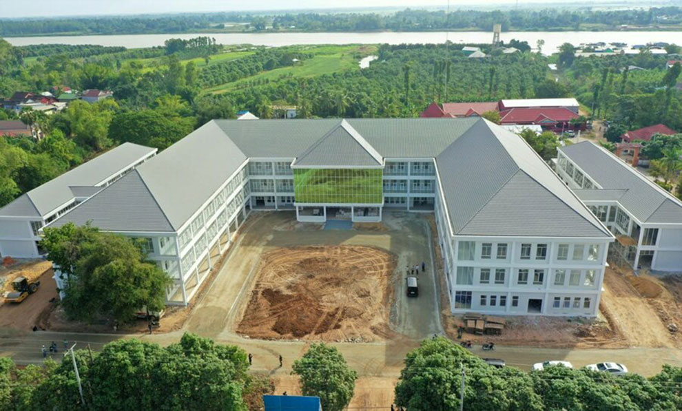 The Phnom Penh Post | New state-of-the-art hospital set to open in ...