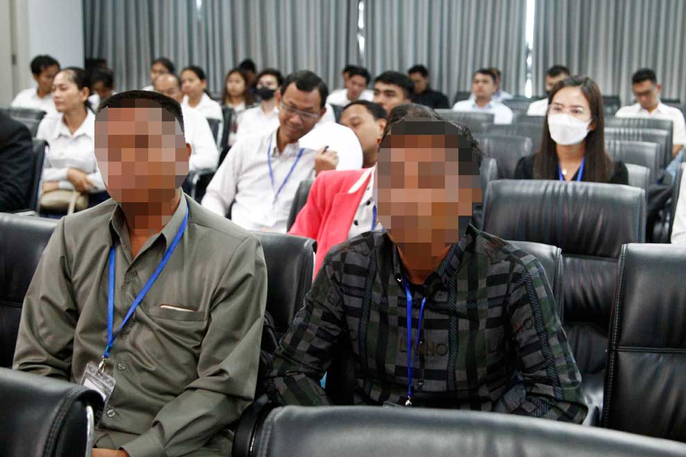 The Phnom Penh Post | ‘Inciting ballot spoiling’ sees 25 incur bans